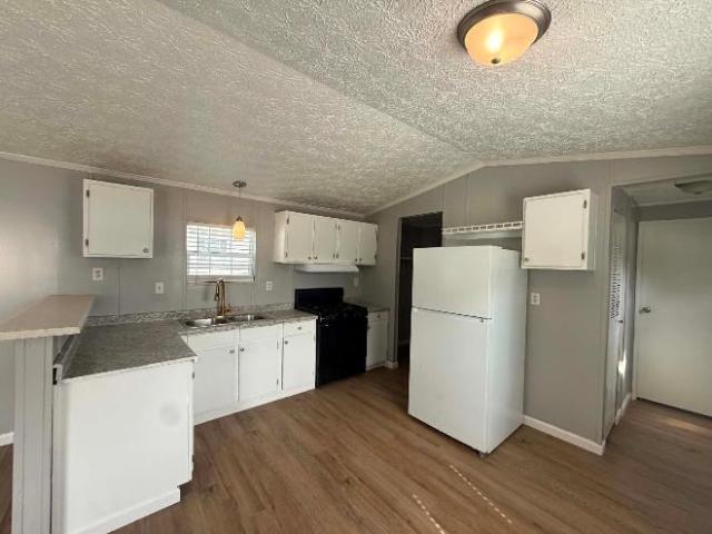 3 Br, 2 bath, Single Family 1236 N Oaklane Road