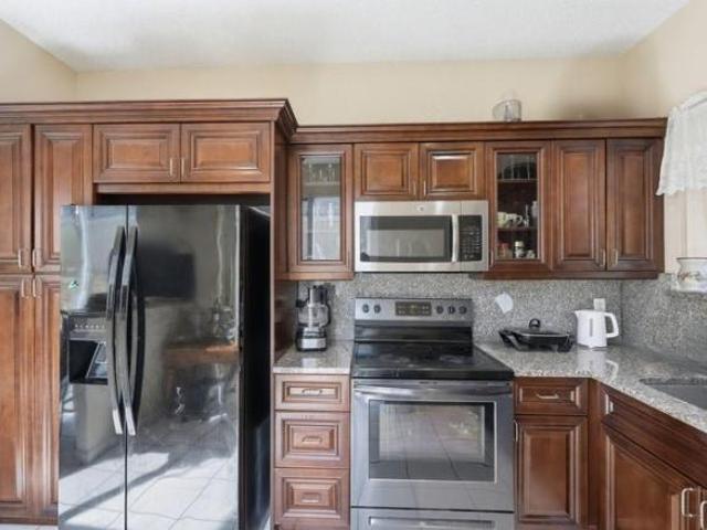 3 Br, 2 bath, Single Family 1239 Sussex Street