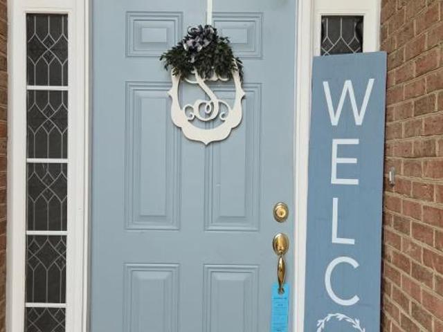3 Br, 2 bath, Single Family 127 Montrose Ln