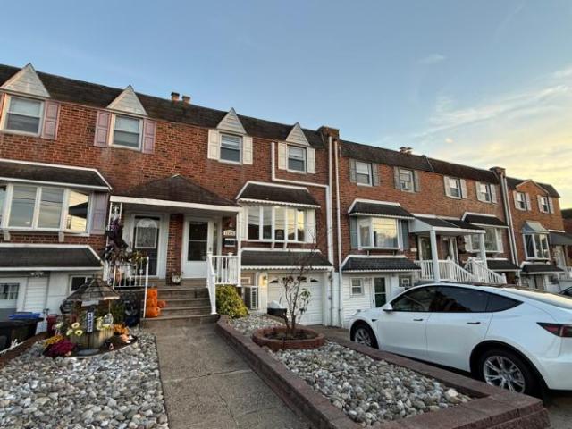 3 Br, 2 bath, Single Family 12425 Dunks Ferry Rd