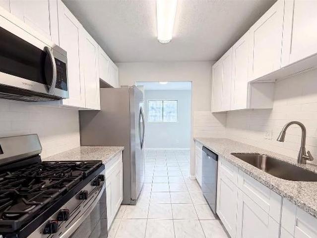 3 Br, 2 bath, Single Family 12511 Daventry Ln