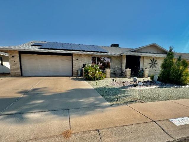 3 Br, 2 bath, Single Family 12530 W Limewood Dr