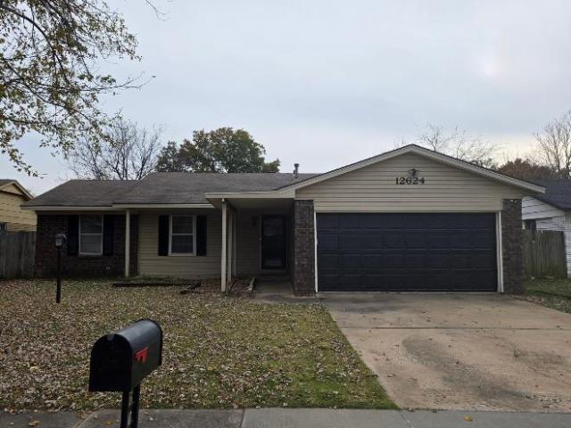 3 Br, 2 bath, Single Family 12624 East 33rd Court