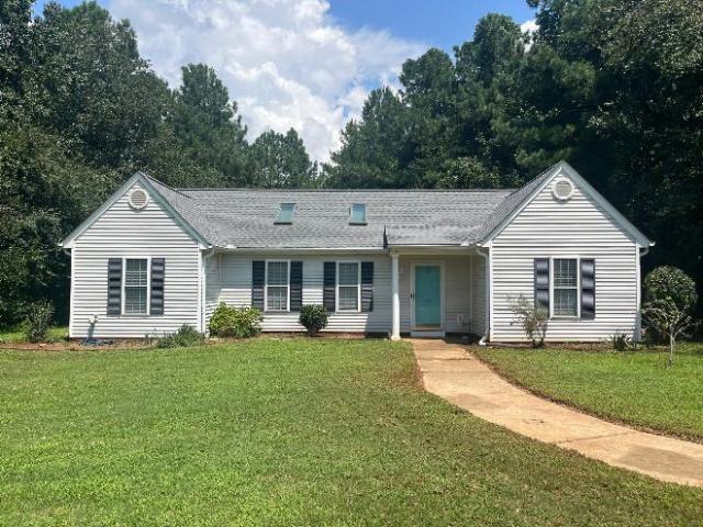 3 Br, 2 bath, Single Family 126 Blueberry Ln