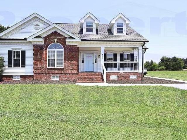 3 Br, 2 bath, Single Family 126 Linda St