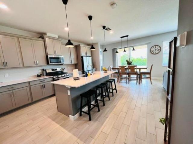 3 Br, 2 bath, Single Family 1272 Wandering Willow Way