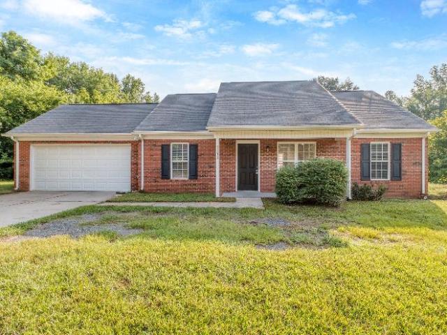 3 Br, 2 bath, Single Family 1277 S Hayne St