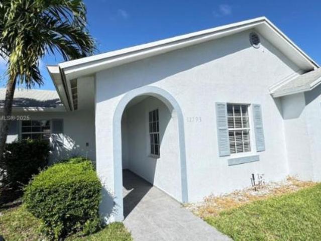 3 Br, 2 bath, Single Family 12793 SW 250th Terrace