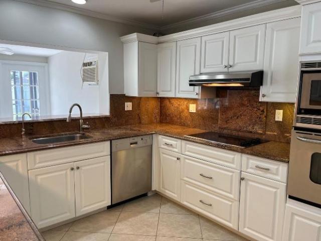 3 Br, 2 bath, Single Family 1288 SW 7th Street