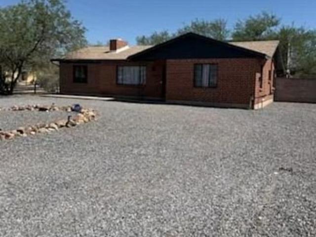 3 Br, 2 bath, Single Family 1290 E Allen Rd