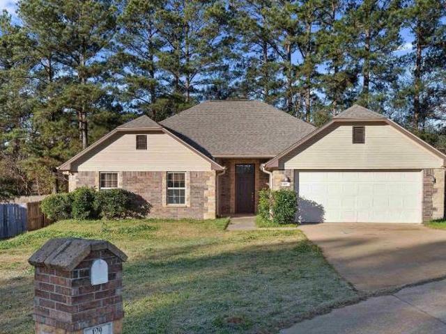 3 Br, 2 bath, Single Family 129 School Park Trl
