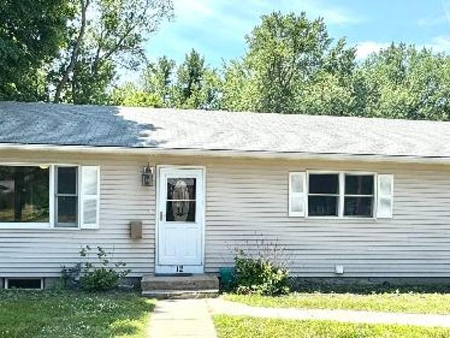 3 Br, 2 bath, Single Family 12 Hadley St