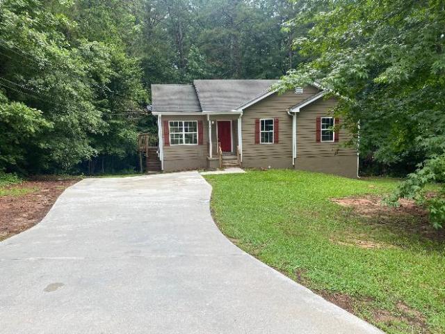3 Br, 2 bath, Single Family 133 Taunton Road