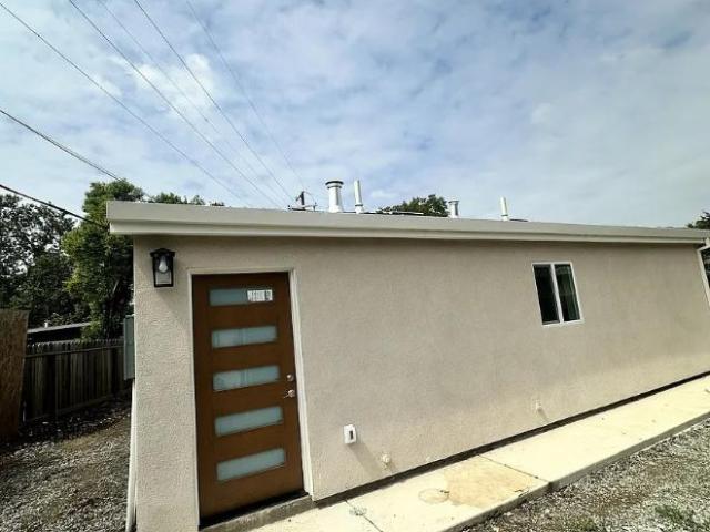 3 Br, 2 bath, Single Family 1301 Pole Line Rd