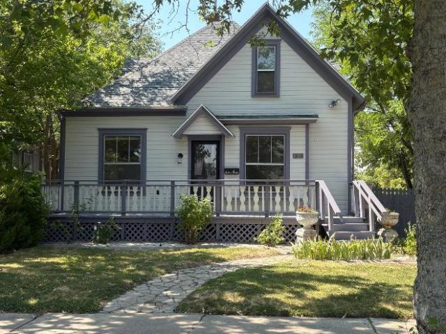 3 Br, 2 bath, Single Family 1303 Main Street