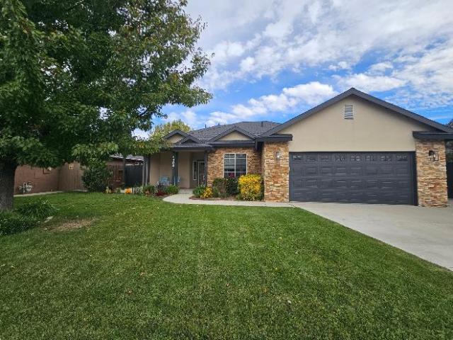 3 Br, 2 bath, Single Family 1304 Tara Court