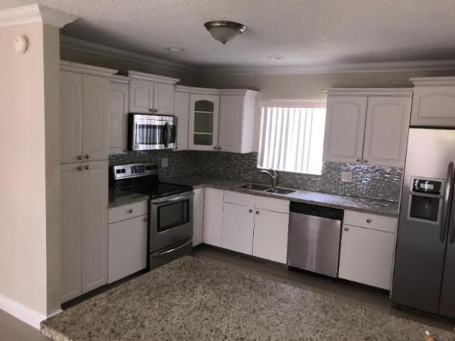 3 Br, 2 bath, Single Family 1306 S 29 Av