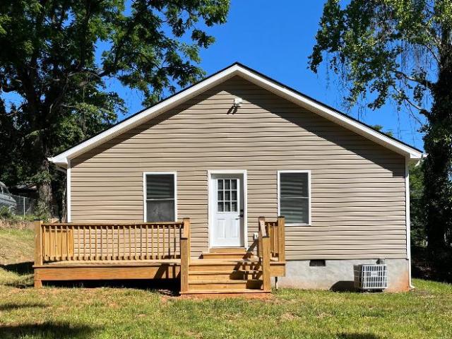 3 Br, 2 bath, Single Family 1308 16th St