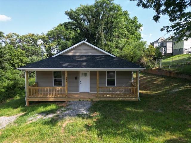 3 Br, 2 bath, Single Family 1308 16th St