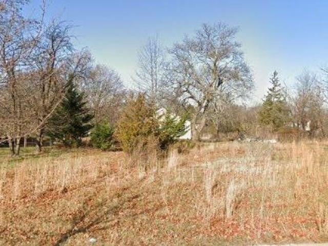3 Br, 2 bath, Single Family 130 School St