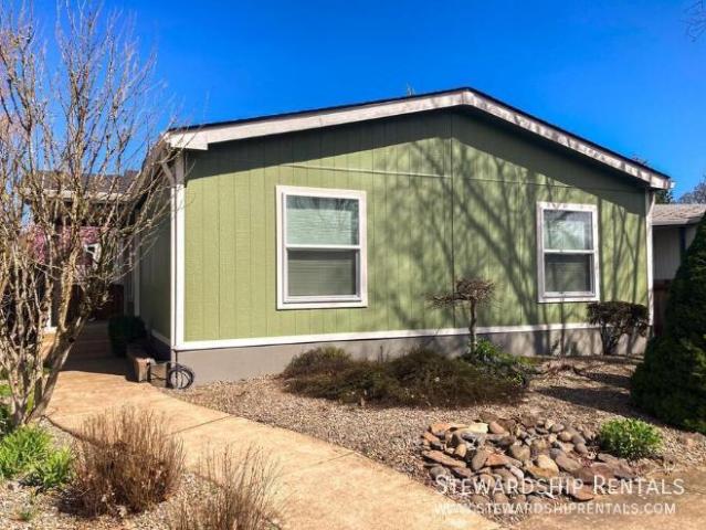 3 Br, 2 bath, Single Family 1313 Bramblewood Ln