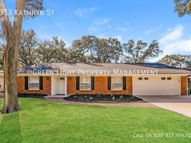 3 Br, 2 bath, Single Family 1313 Kathryn St