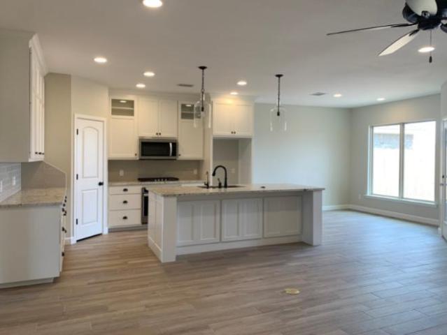3 Br, 2 bath, Single Family 1314 Solomon Ln