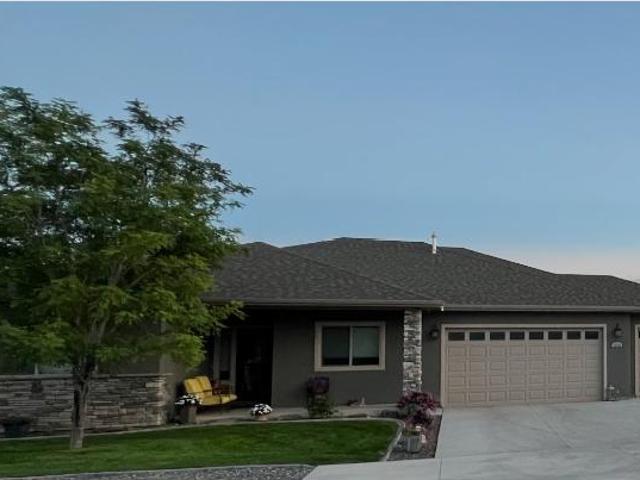 3 Br, 2 bath, Single Family 1318 Peppertree Dr