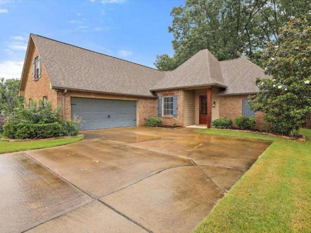 3 Br, 2 bath, Single Family 131 Stillhouse Creek Drive