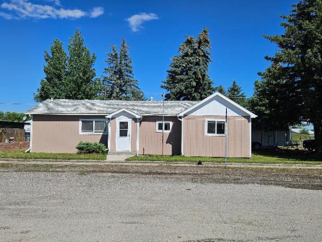 3 Br, 2 bath, Single Family 132 E Front St