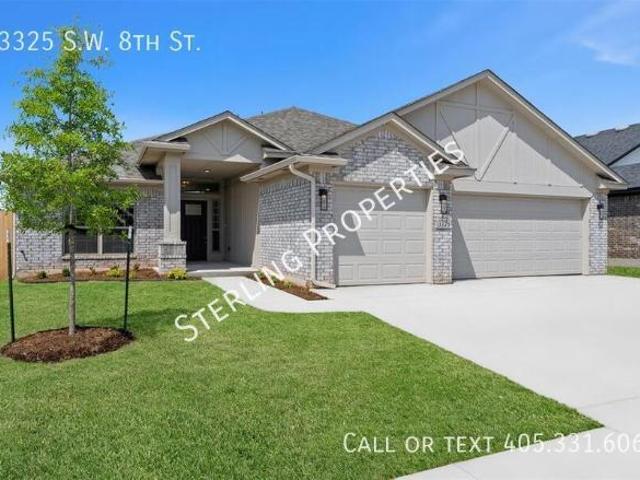 3 Br, 2 bath, Single Family 13325 S W 8th St