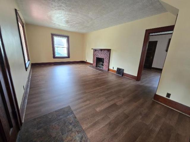 3 Br, 2 bath, Single Family 1335 Highland Ct