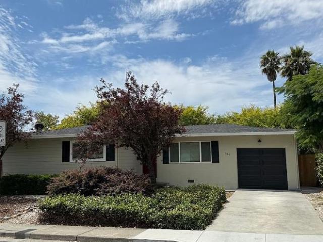 3 Br, 2 bath, Single Family 137 Maria Dr