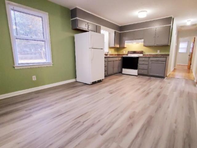 3 Br, 2 bath, Single Family 1350 Shaw Rd