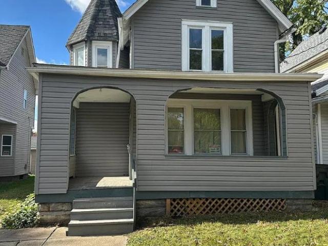 3 Br, 2 bath, Single Family 1351 Logan Ave NW