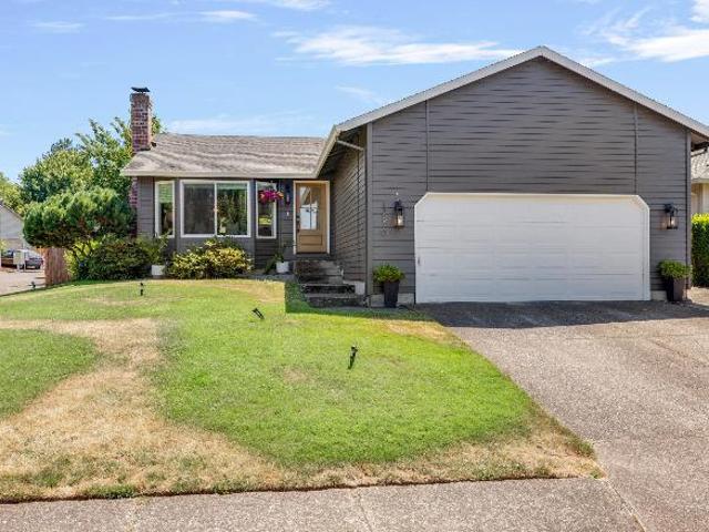3 Br, 2 bath, Single Family 13570 SW Feiring Lane