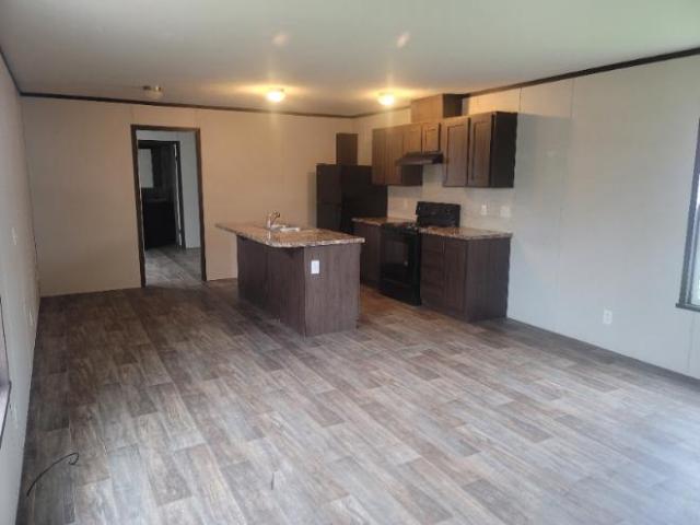 3 Br, 2 bath, Single Family 13590 Center St