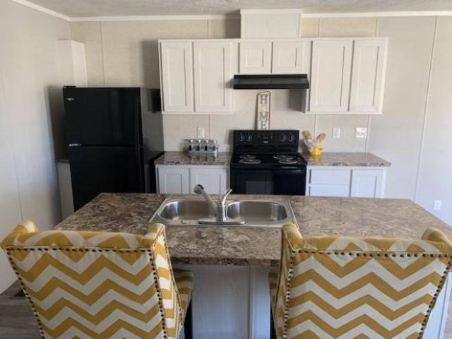3 Br, 2 bath, Single Family 13590 Center St