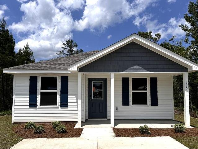 3 Br, 2 bath, Single Family 135 E Tiger Lily Ln
