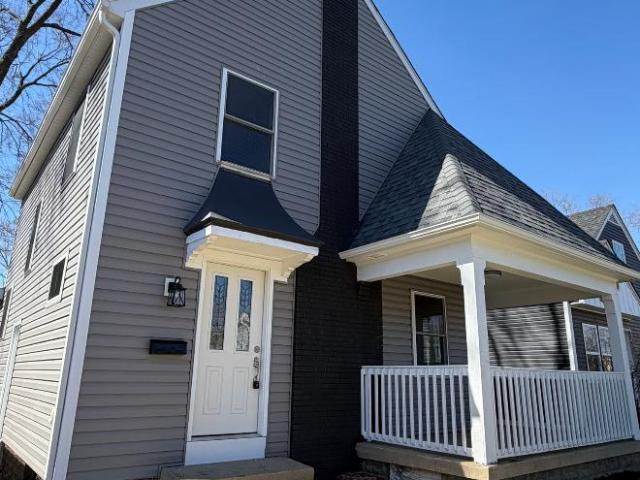 3 Br, 2 bath, Single Family 1373 Oakwood Ave