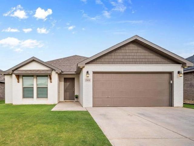 3 Br, 2 bath, Single Family 13818 Red Springs Ave