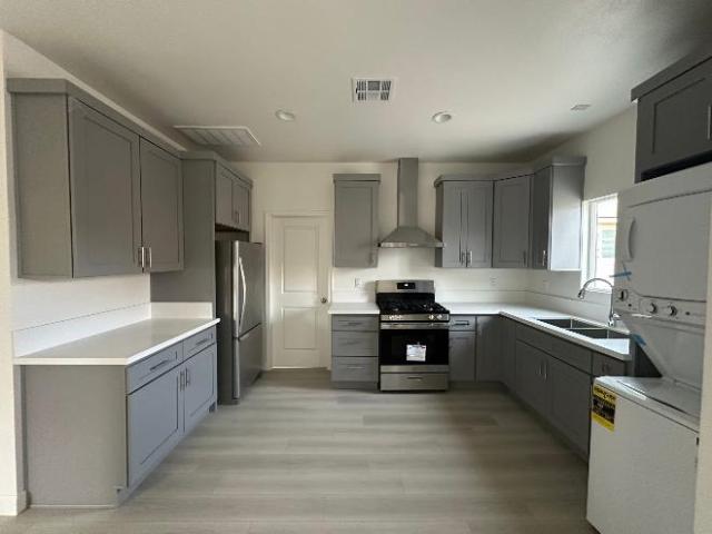 3 Br, 2 bath, Single Family 13935 Rosita Pl