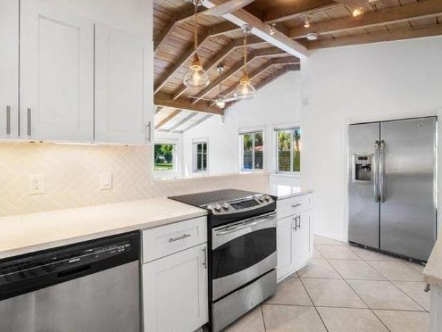 3 Br, 2 bath, Single Family 139 Prospect Road