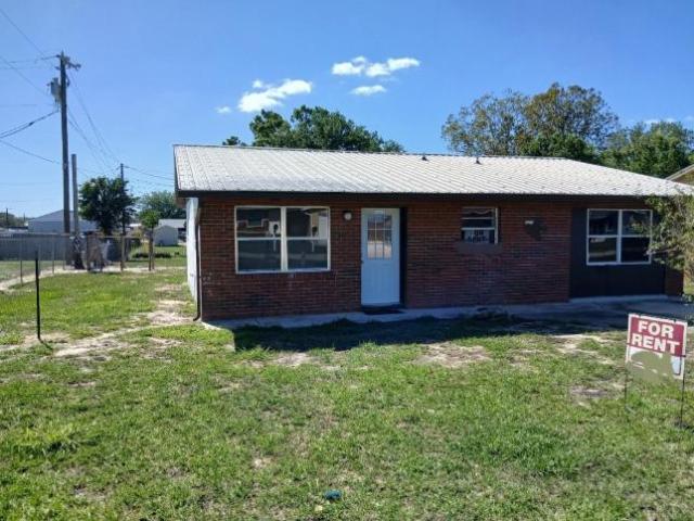 3 Br, 2 bath, Single Family 13 Denise Ave