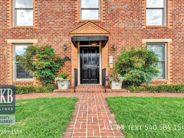 3 Br, 2 bath, Single Family 1 23rd St SW