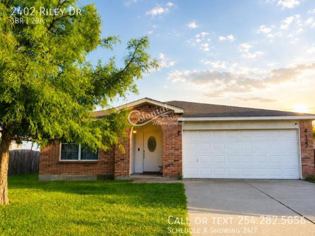 3 Br, 2 bath, Single Family 2402 Riley Dr