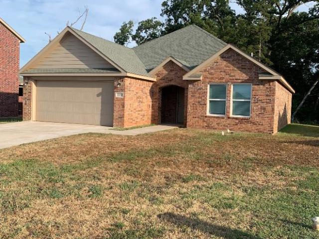3 Br, 2 bath, Single Family 2412 Posse Trail