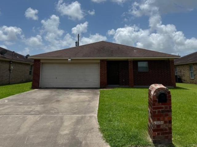 3 Br, 2 bath, Single Family 2417 25th 1/2 Street North
