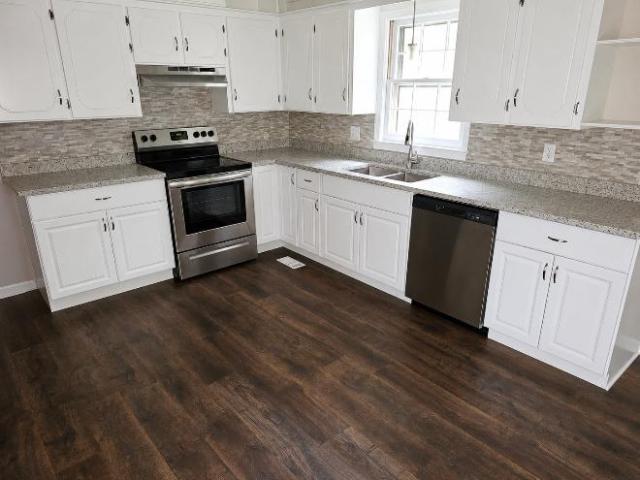 3 Br, 2 bath, Single Family 2424 Smith Rd