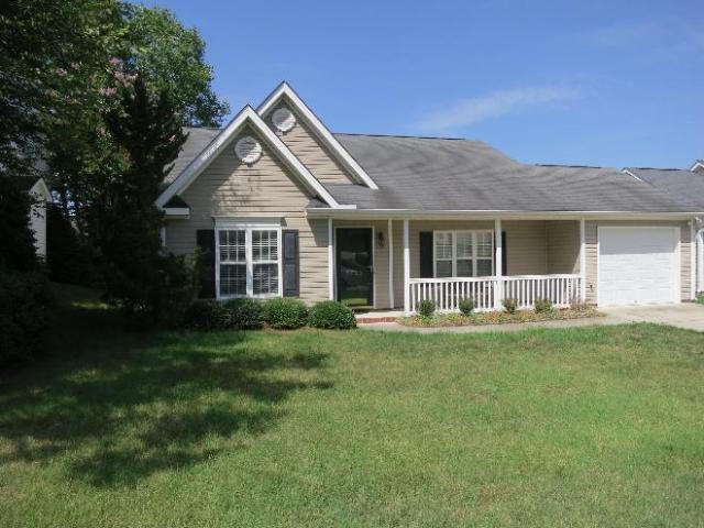 3 Br, 2 bath, Single Family 2428 Somerset Place